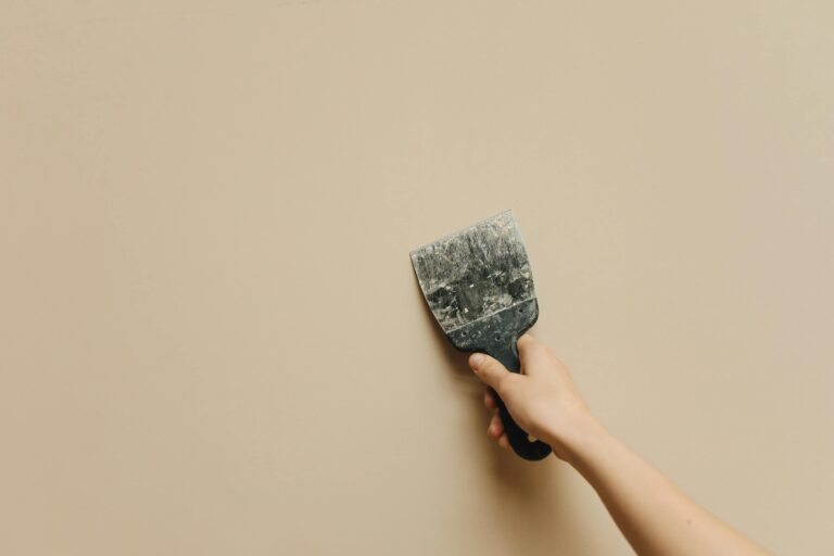 How to Choose the Right Wall Putty for Different Surfaces